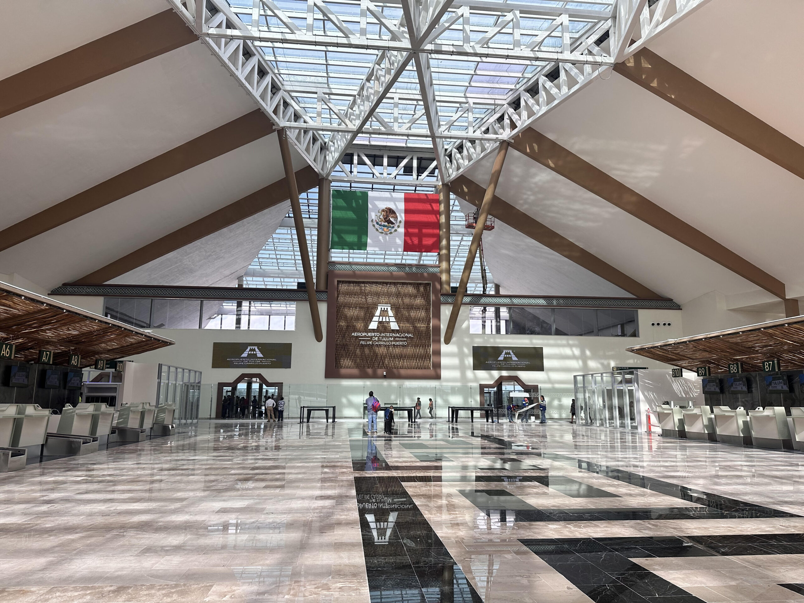 Cancun Airport vs Tulum Airport: Which Is Better for You?